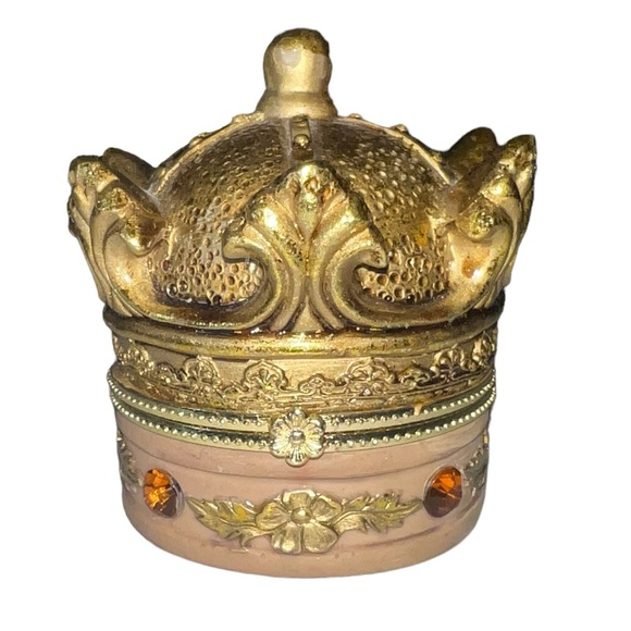 Mark Roberts | Holiday | Mark Roberts Nativity Scene Gold Crown Trinket ...